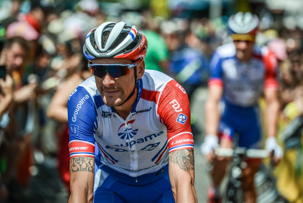 À l’attaque dans le final, Anthony Roux dans le top 10