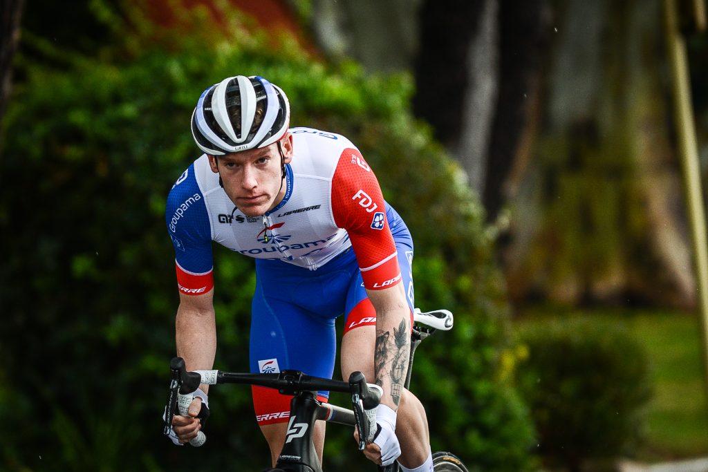 Jake Stewart neuvième d’une arrivée explosive