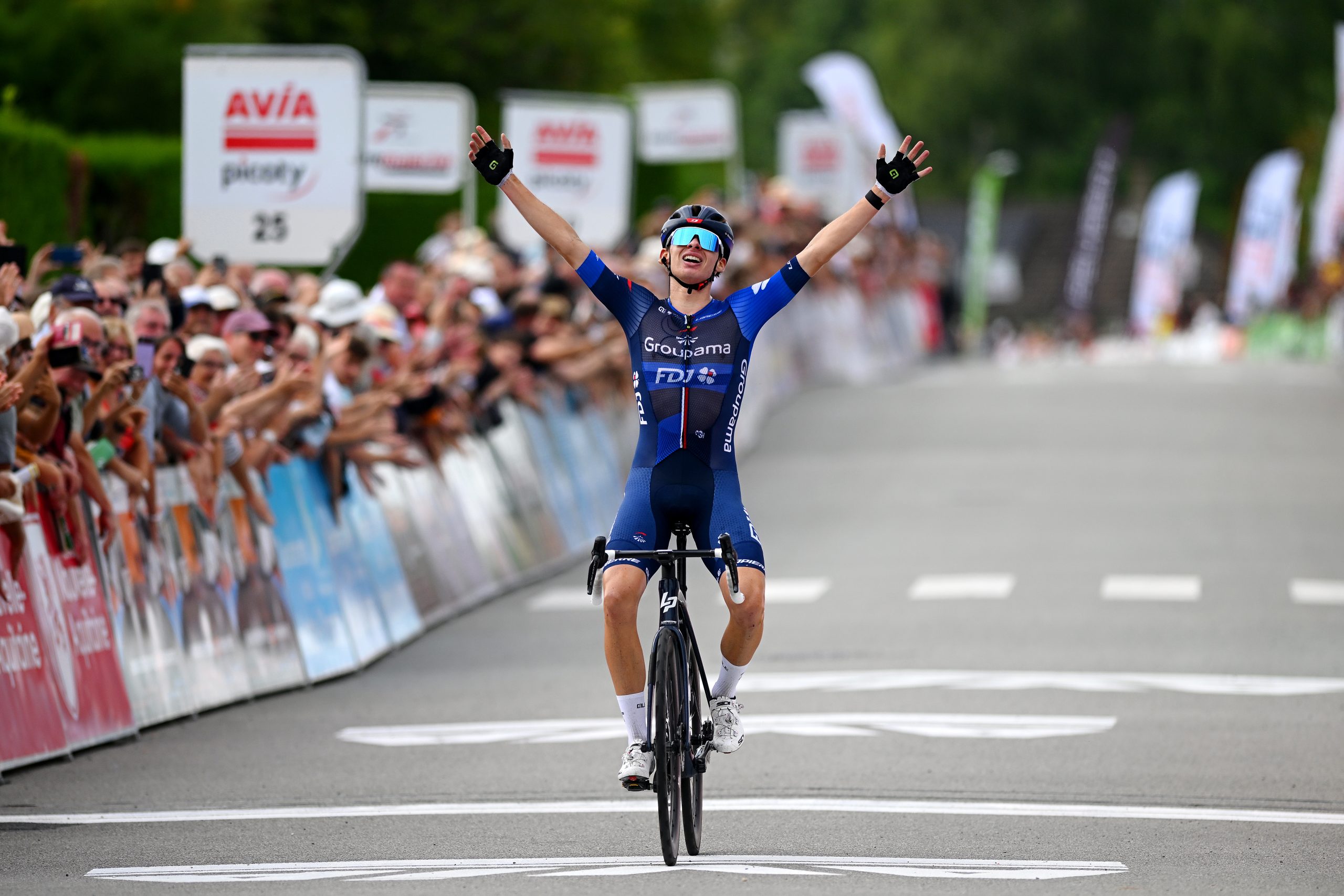 Romain Grégoire claims victory on day 1