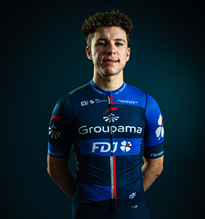 Lewis Bower accroche le top-10