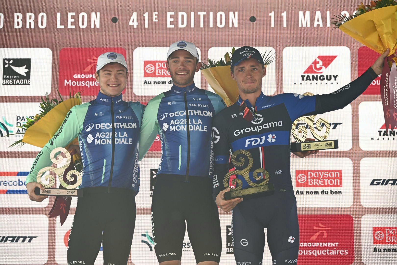 Valentin Madouas accroche le podium sur ses terres